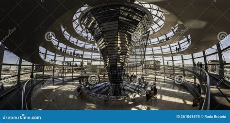 Germania Berlino 03082022 Cupola Del Reichstag Immagine Editoriale