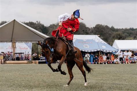 ДЭЭЛТЭЙ МОНГОЛ фото зургийн 21 р зууны хөдөө