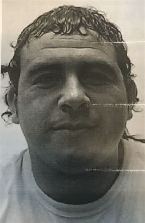 Los Antecedentes Penales De El Chipi El Líder De Los Manteros De Once Infobae