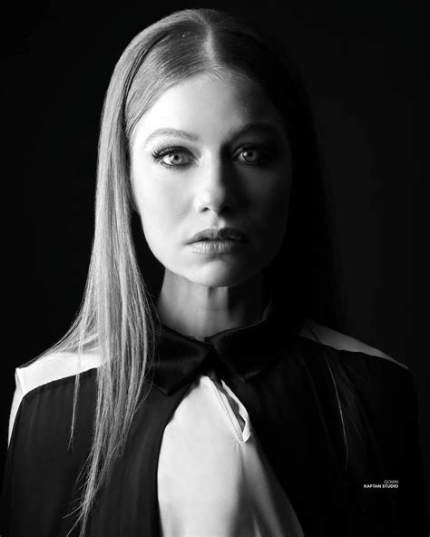 Genevieve Angelson Biography Height Life Story Super Stars Bio