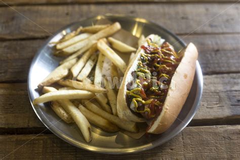 핫도그 소세지 머스타드 케첩 소스 사진 이미지 일러스트 캘리그라피 Natsu U작가