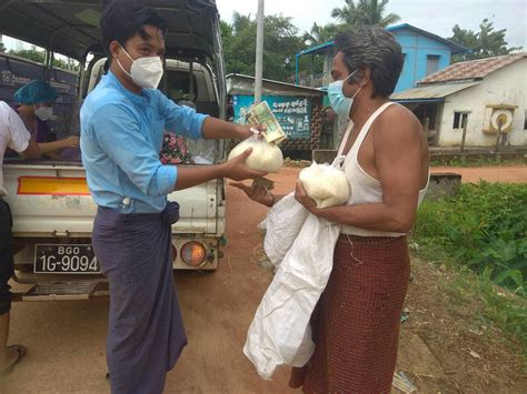 ကျောက်တံခါးမြို့နယ်အတွင်းရှိ ဆင်းရဲနွမ်းပါးပြည်သူများအား ဆန်တစ်ပြည် တစ်ထောင်ကျပ်နှုံးဖြင့် တစ