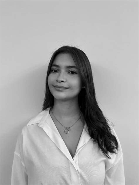 Yasmine Karimi Profile And Bio Investopia Agenda Contributor