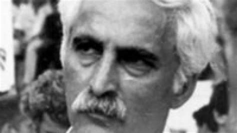 ნახეთ ჟურნალისტური გამოძიება მერაბ კოსტავას გარდაცვალების 33 წლიანი საიდუმლო