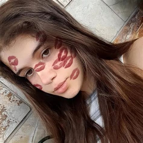 Erikaaaaaa On Threads