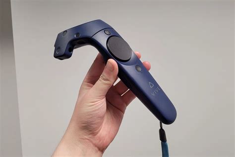 what does the red light mean on the htc vive controllers citizenside