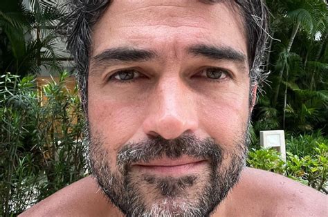 Alfonso Herrera Exalta Trabalho Feito Por Ex Companheiros De Rbd