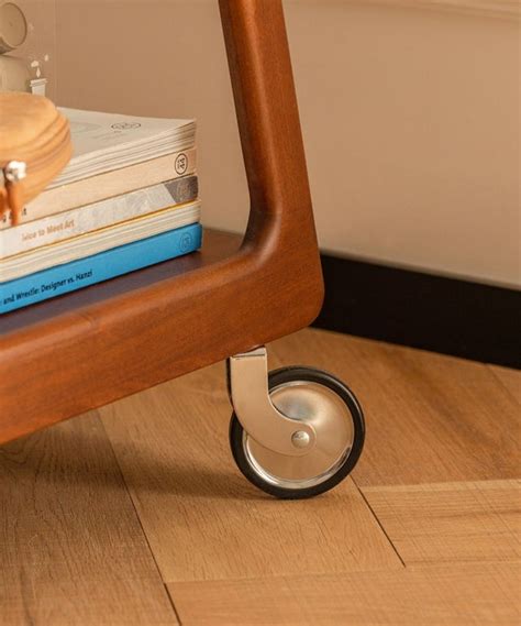 โต๊ะไม้รถเข็นสไตล์นอร์ดิก รุ่น Muu