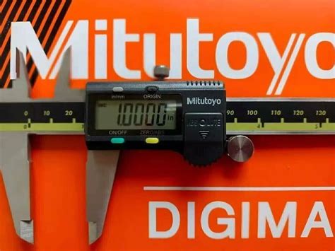 Japan Mitutoyo Calipers Digital Vernier Caliper 150mm 500 196 30 Lcd
