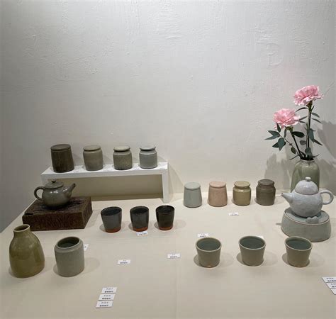 慢火雅風 陶藝工作室 今天來幫兩位學妹工商一下～ 雖然學長沒注意到時間好像工商的太晚 但是如果明後天有空的朋友 Facebook