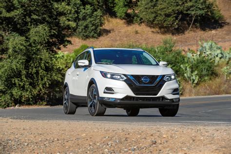 Redesigned 2020 Nissan Rogue Sport Introduced With Bolder V Motion Grille Autoevolution