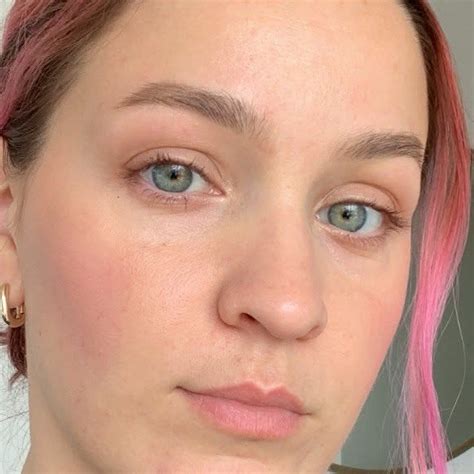 Emma Emmas Eye Threads Say More