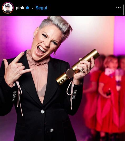 Tagli Capelli Grigi Foto I Più Belli Delle Star Foto 11 Amica