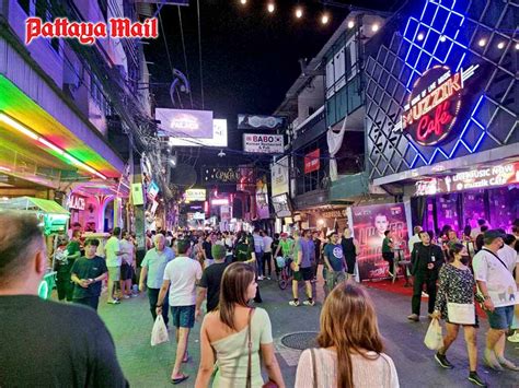 Thais Indians Fill Pattaya Walking Street For Holiday Weekend