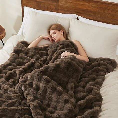 Lagraty Faux Rabbit Fur Blanket 50 X 60 Luxury Soft