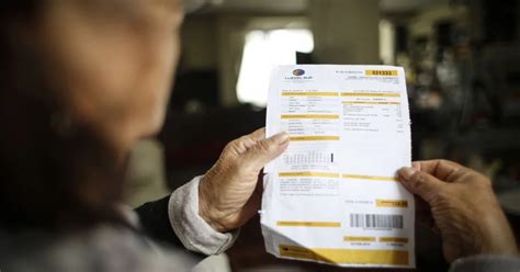 Pasos para realizar un reclamo por corte de luz o error en la facturación del recibo Infobae