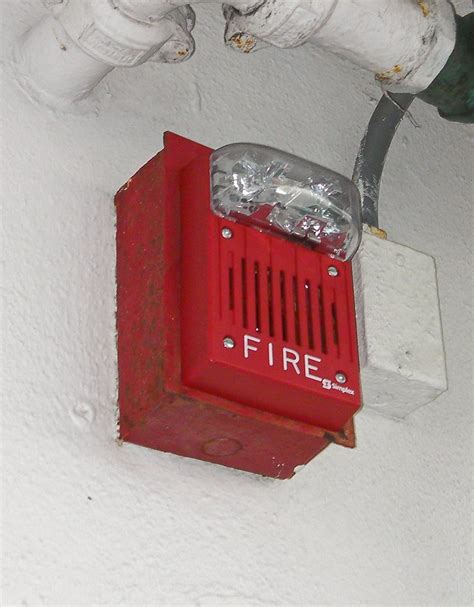 Simplex Fire Alarm Speaker Strobe Picture Taken In Fort La… Flickr