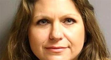 Detienen A Profesora Por Practicar Sexo Oral A Menor En Clase Mundo