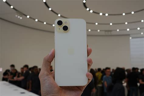Iphone 15 顏色實機照搶先看！粉紅色、藍色、黃色、綠色和黑色 塔科女子