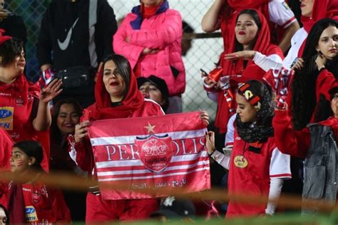 همشهری آنلاین تصاویری از حضور دختران پرسپولیسی در ورزشگاه شهر قدس