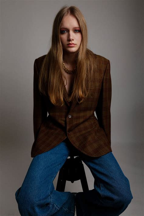 Alice Benson The Wonders