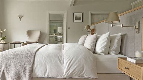 Bedroom Decluttering Rules Steps Professionals Swear By