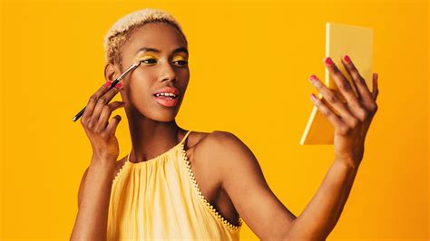 Does Makeup Expire How Long Mascara Foundation And More Cosmetic Products Last Allure