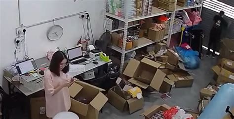 I Just Want Sex” — Man Barges Into Store Closes The Shutters And