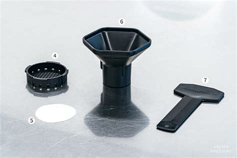 공기의 압력으로 추출하는 ‘에어로프레스 Coffee Guide