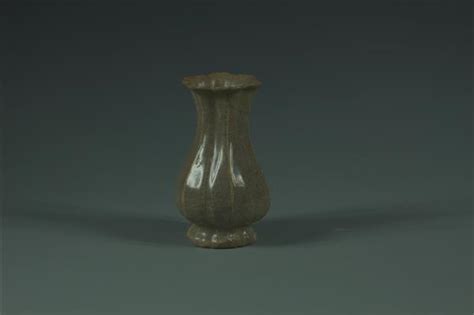南宋龙泉窑黑胎瓷器 陶瓷 瓷器鉴赏知识 样子收藏网 记录传统艺术品文化传承