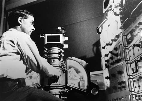 Electron Microscope And Electron Probe Microanalyser In Operation Genome Gallery