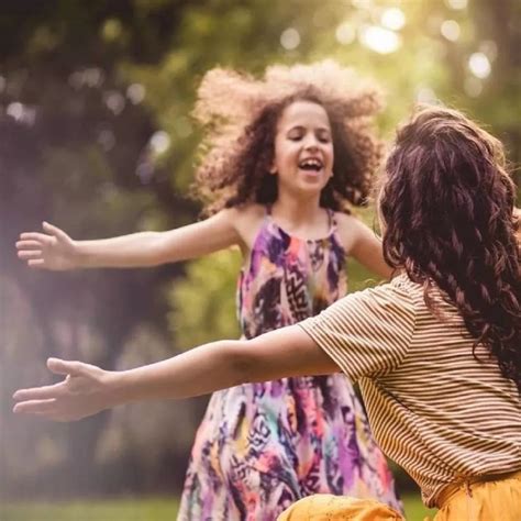 ما هي احتياجات طفلك النفسية والاجتماعية؟ مجلة سيدتي