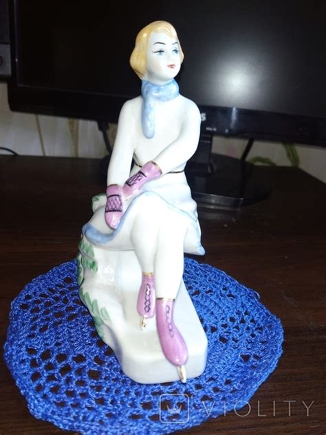 Дівчина на ковзанах ЗХК «violity