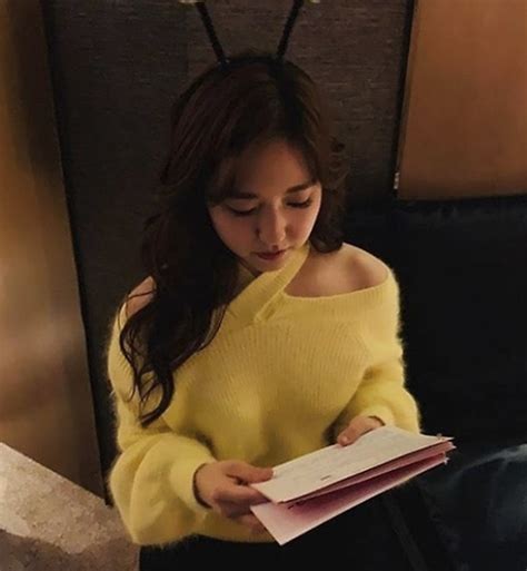 슬라이드 SNS 이혜성 아나운서 상큼美 폭발하는 일상 아주경제