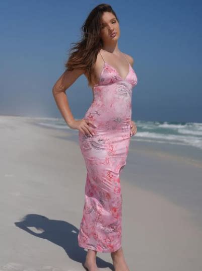 Madeline May Mitchell Age Height Weight Career Net Worth And More Celeb Blinks