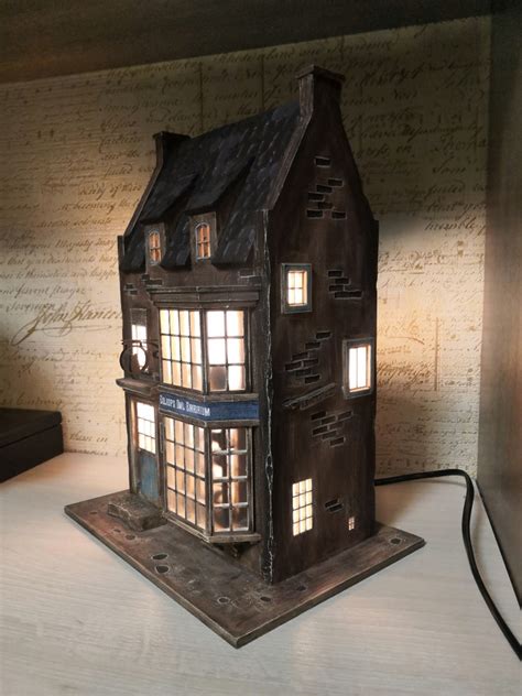 Светильник конструктор декоративный домик Совиная Лавка по мотивам Гарри Поттера набор