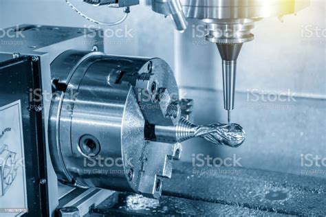 볼 엔드밀 공구로 샘플 부품을 절단하는 4축 Cnc 밀링 머신 5에 대한 스톡 사진 및 기타 이미지 5 Cnc 장치 강철 Istock