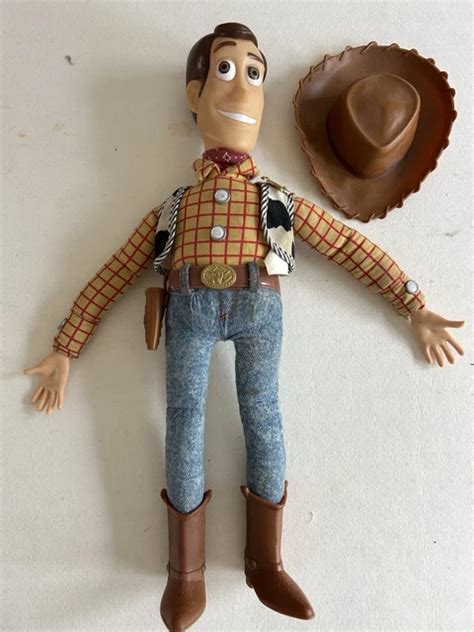 Disney Toy Story Talking Woody Pull String Doll By Thinkway Toys £903