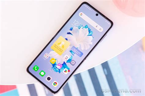 Tecno Phantom V Flip Review The Competition Our Verdict Pros And Cons