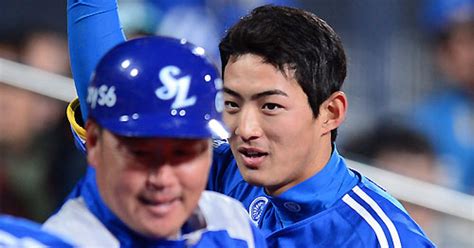 구자욱 데뷔 첫 홈런포 신고합니다 [mk포토]