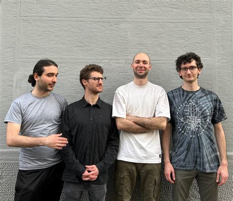 Dweet Due Chiacchiere Tra La Periferia Di Milano Off Topic Magazine