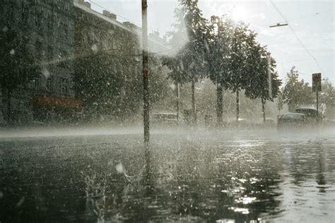 Обои На Рабочий Стол Дождь В Городе 66 фото