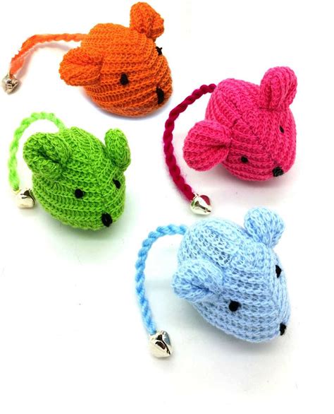 Knit Your Own Catnip Mouse Toy With This Free Pattern