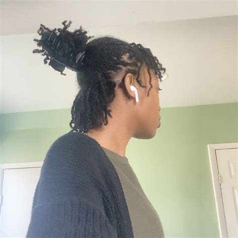 Mini Twists W Claw Clip 🪴💗 Curly Hair Styles Naturally Hair Inspo