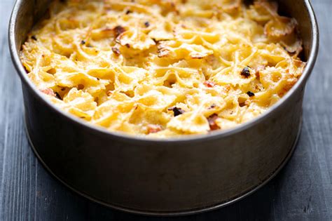 베샤멜 소스를 곁들인 이탈리아계 구운 파폴레 보우 파스타 0명에 대한 스톡 사진 및 기타 이미지 0명 나비 넥타이 파스타 마카로니 Istock