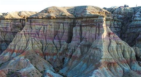 Өргөн уудам тал нутаг уулархаг уулстай Монгол Улс түүх оюун санааны гүнд шингэсэн нутаг юм