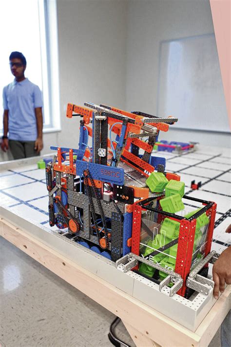 Bcsc Vex Robotics Teams Qualify For State The Republic News