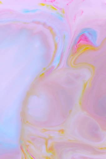 우유 우주 홀로그램 패턴 Minimalism 팝 아트 디자이너에 액체 다 색 얼룩에 페인트와 추상 홀로그램 배경 거친에 대한 스톡 사진 및 기타 이미지 Istock