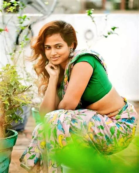 Beautiful Actress Ramya Pandian Photos Live Cinema News