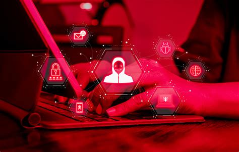 사이버 공격 사이버 범죄 데이터 시스템 해킹 및 사기 및 보안 공격 개념 해커와 사기 아이콘은 사람이 짙은 빨간색 톤의 배경에서